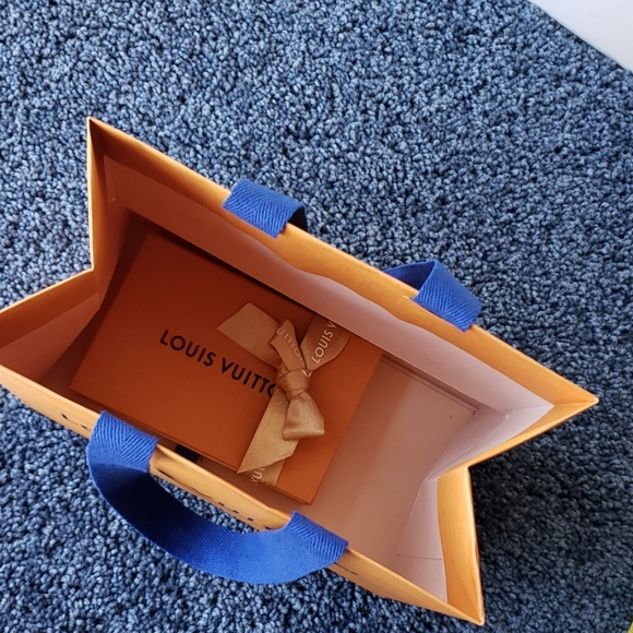 Louis Vuitton | Bags | Louis Vuitton Gift Box And Lv Shopping Bag ...